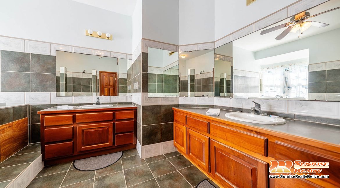 Two Bedroom Beachfront Condo At Bermuda Landing - New Listing ...